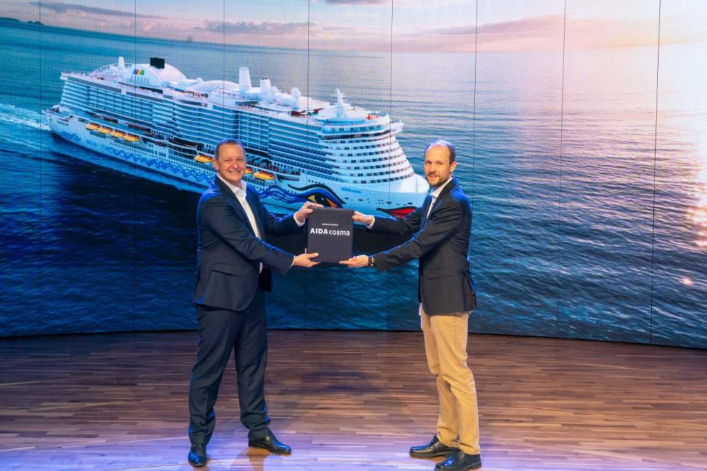 AIDA Cruises übernimmt AIDAcosma von der Meyer Werft