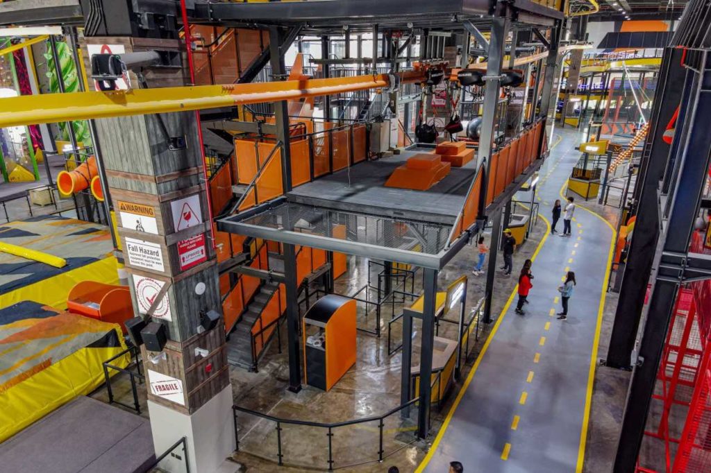 Adrenark Adventure - größter Indoor-Abenteuerpark in Abu Dhabi